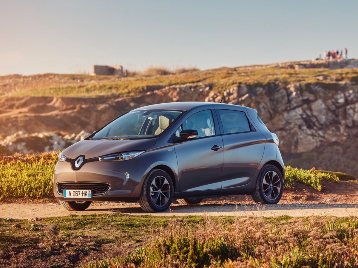 L’elettrica Zoe raddoppia: autonomia da prima auto