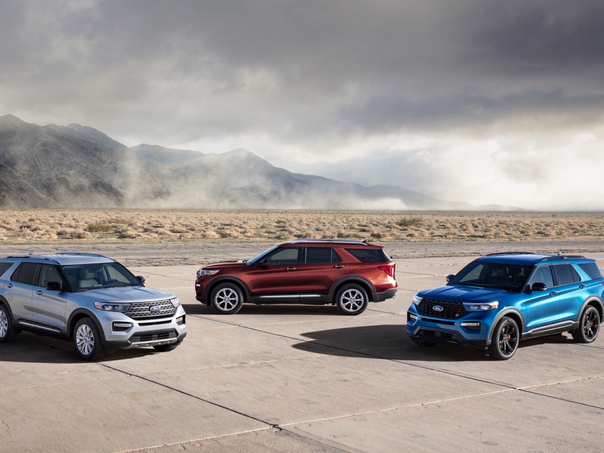 Ford completa la gamma Explorer con ST e Hybrid