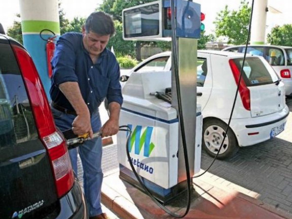 +6,6% nel 2021 i consumi del metano per autotrazione in Italia