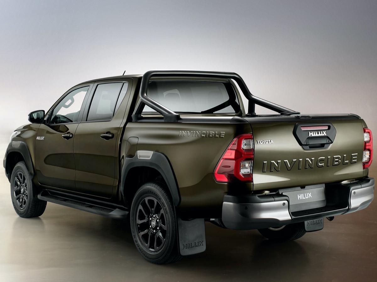 Design d'avanguardia e 204 CV per il nuovo Toyota Hilux