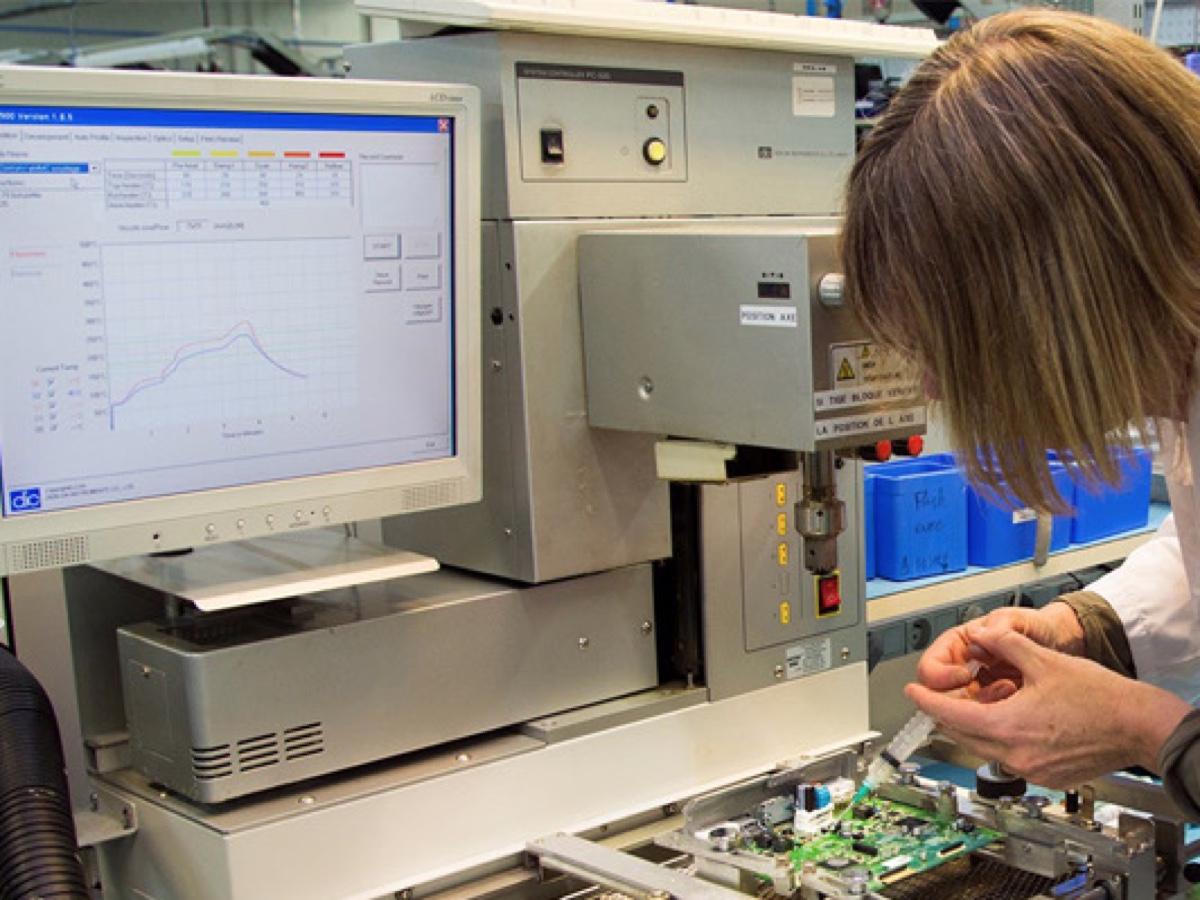 PSA e Faurecia Clarion Electronics per le riparazioni elettroniche ...