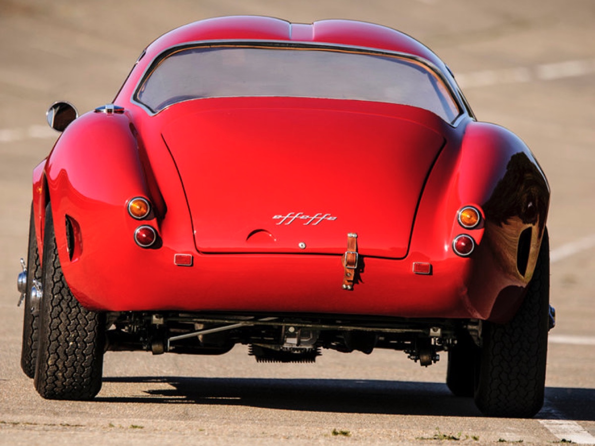 Berlinetta Effeffe, italian "hand-made" supercar for gentleman driver