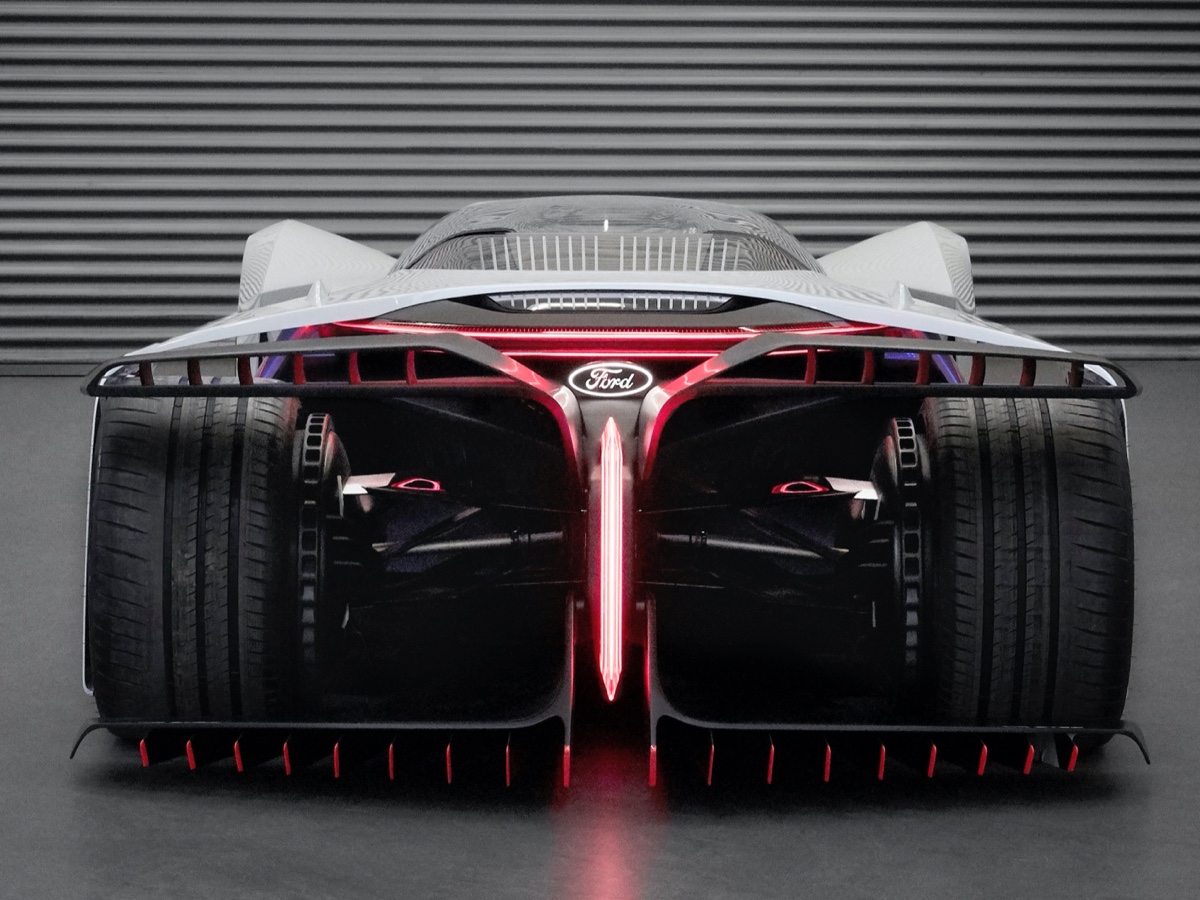 Ford realizza il prototipo Team Fordzilla P1 nato per le corse virtuali