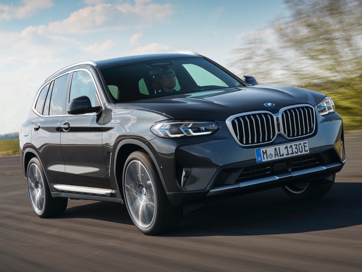 BMW: restyling for X3 and X4 and second generation for the 4 Series ...