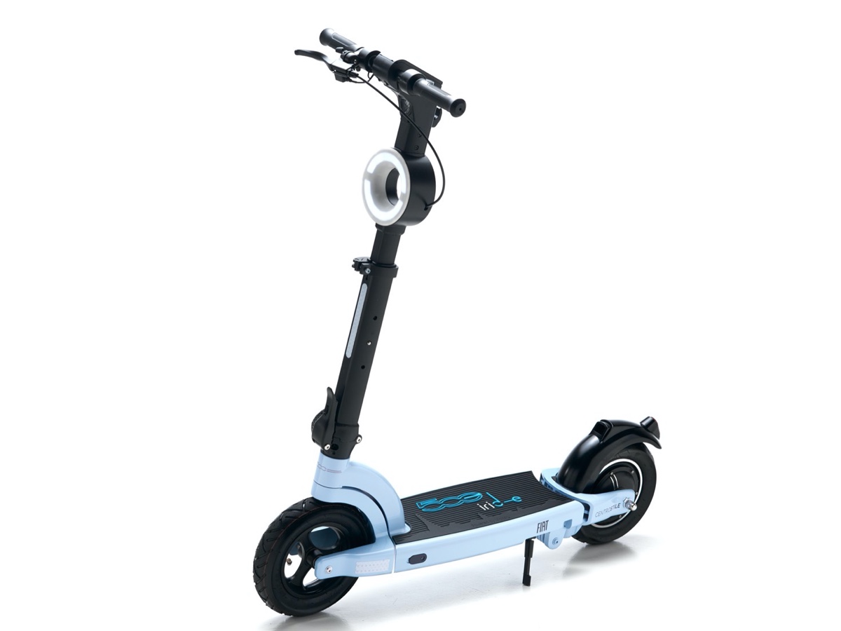 Stellantis enters urban micro-mobility with its 500 Iride by Mopar