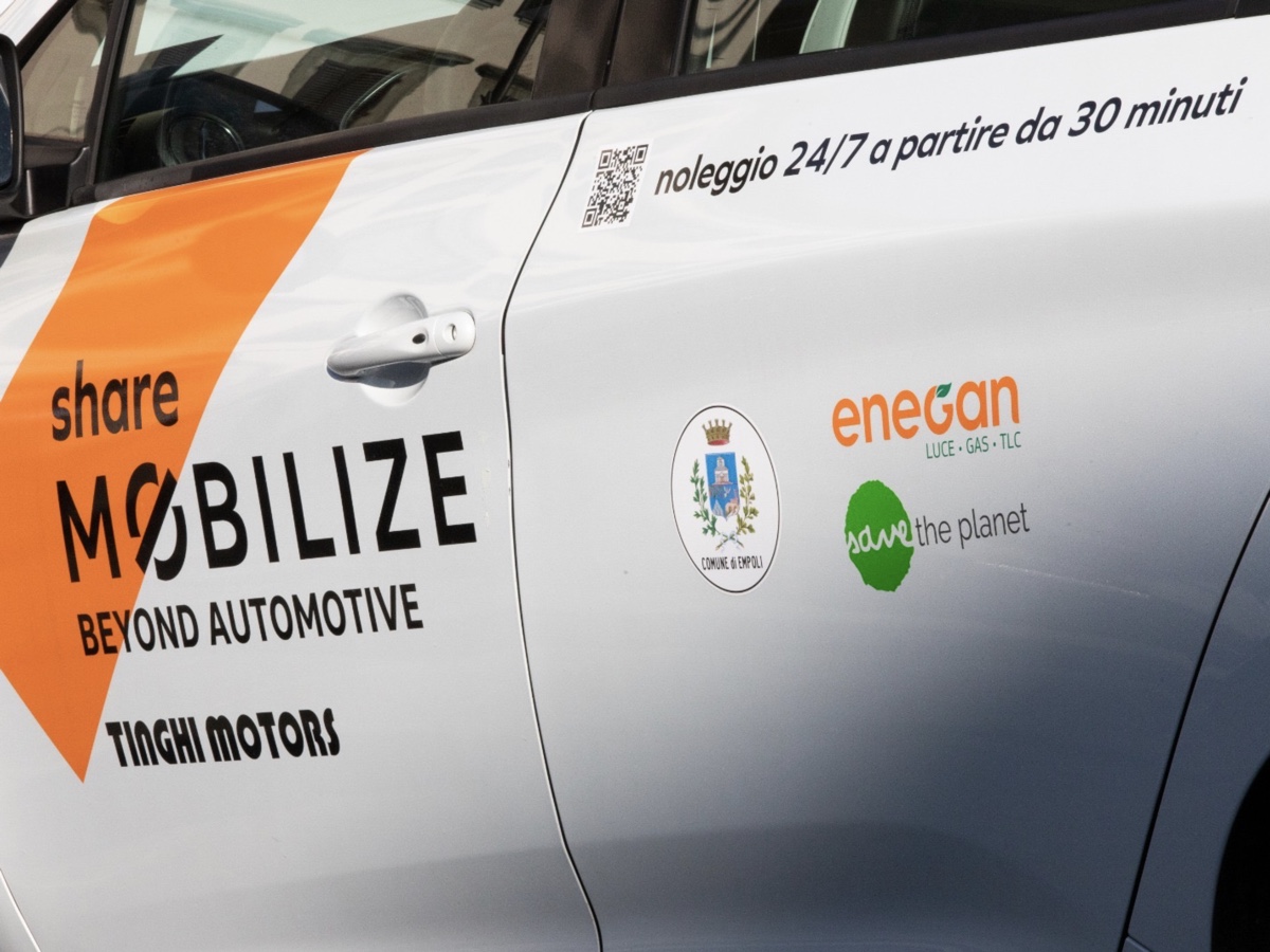Mobilize Share arriva a Empoli con 15 ZOE E-Tech Electric