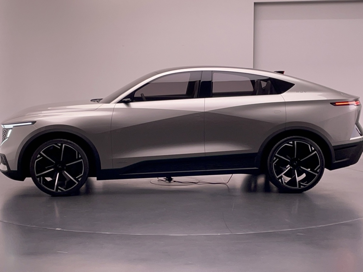 NamX HUV, concept SUV a idrogeno "on demand" sviluppato con Pininfarina