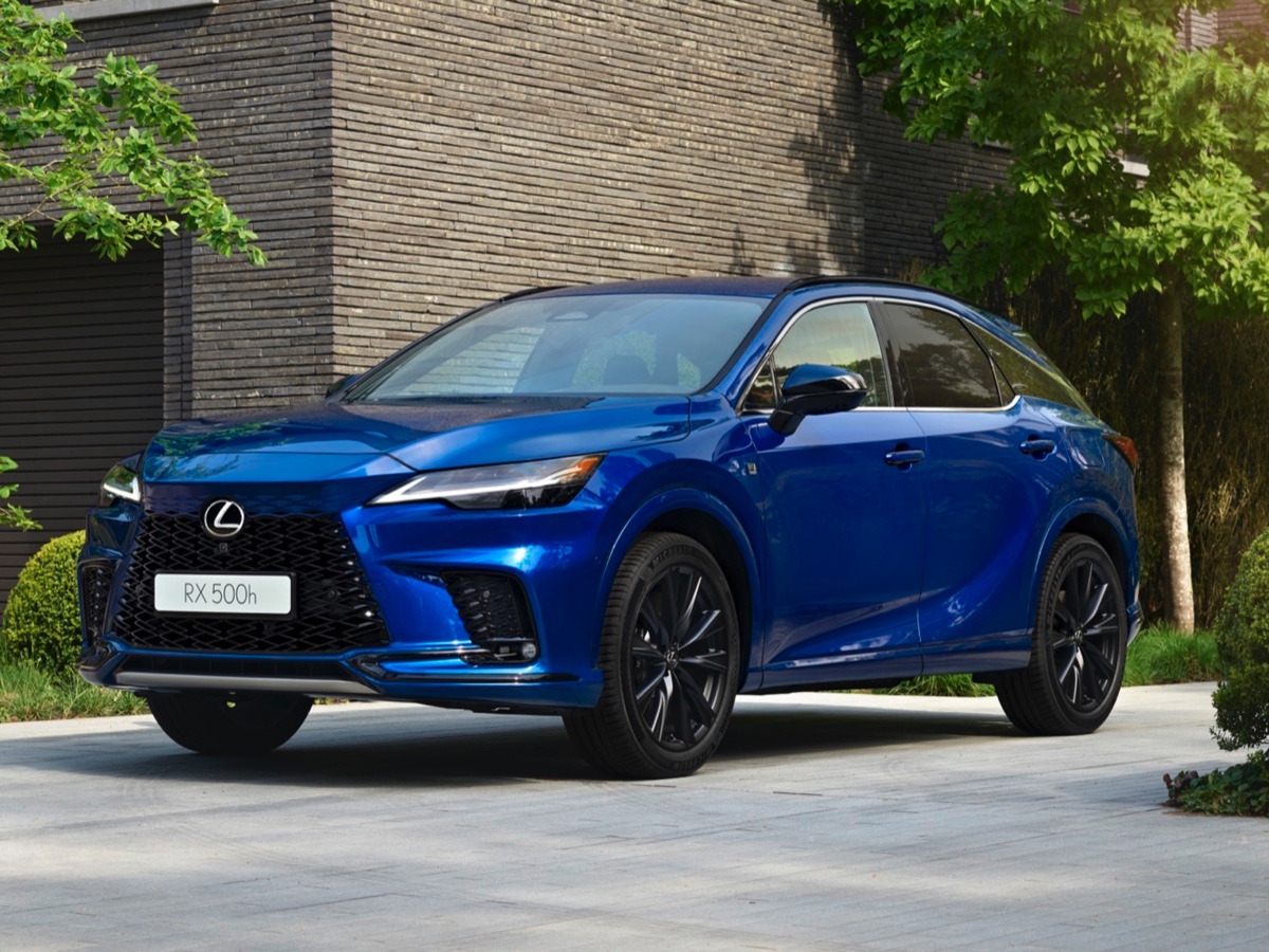 Tre varianti elettrificate per la 5ª generazione di Lexus RX