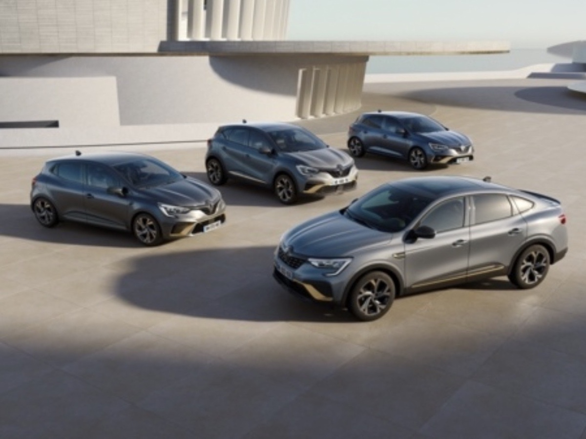 Special edition E-Tech engineered for the Renault E-Tech Hybrid e plug-in