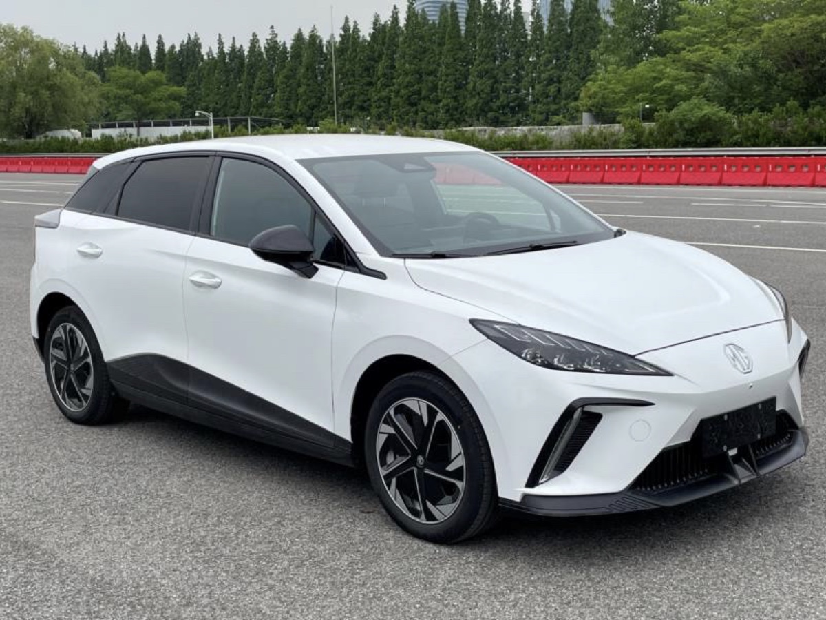 MG expands its BEV range with the Mulan sedan