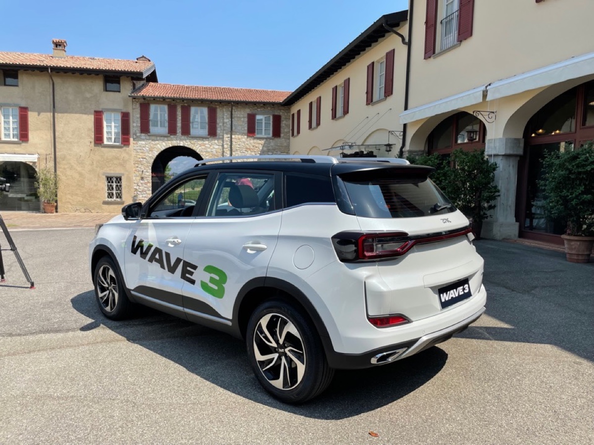 EMC, nuovo brand al debutto in Italia con il SUV Wave 3