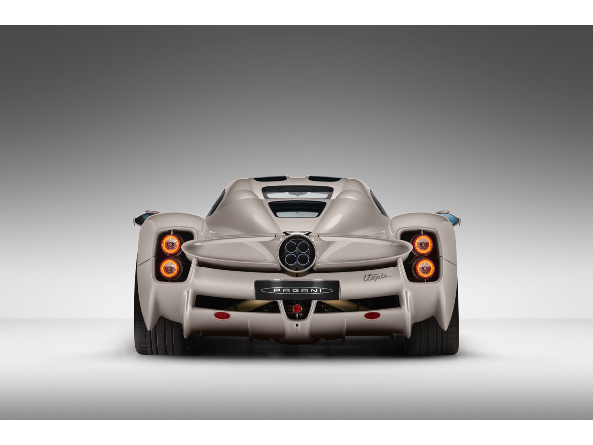 Utopia, Pagani realizes the "dream" with its 3rd hypercar