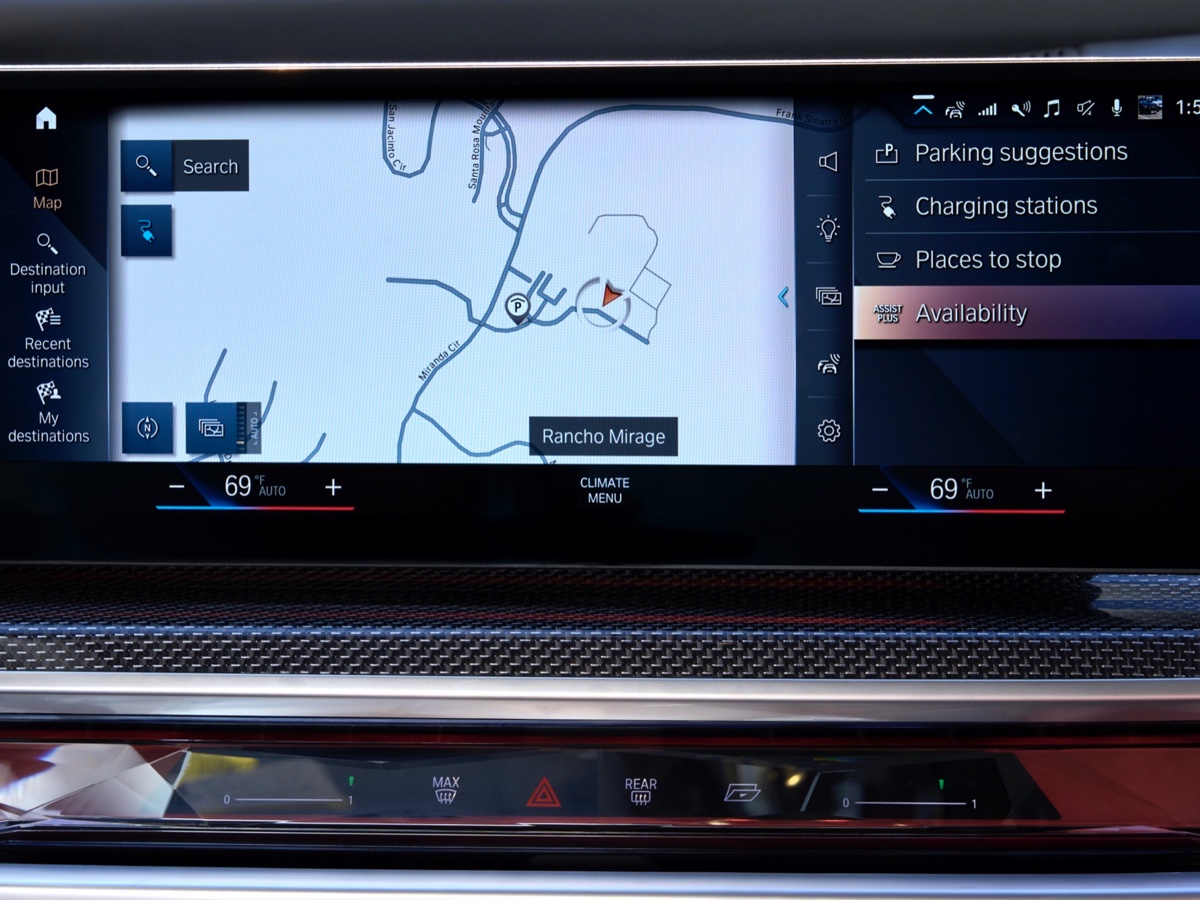 BMW introduce la guida automatizzata L2+ negli USA e in Canada