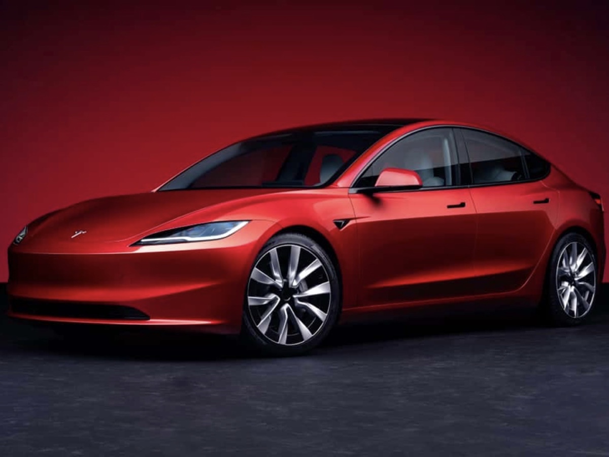 Fino a 629 km di autonomia per la rinnovata Tesla Model 3