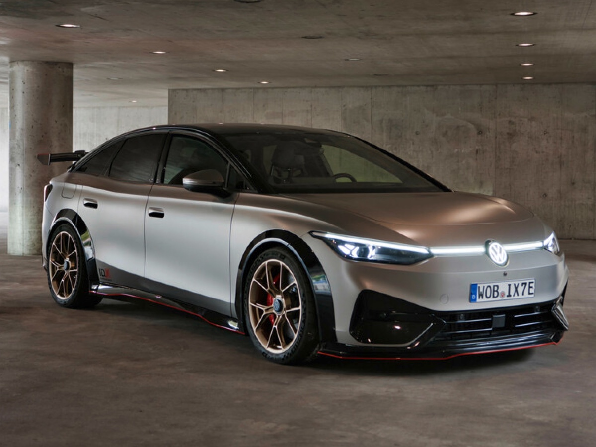 Volkswagen ID.X Performance, sporty concept of the ID.7