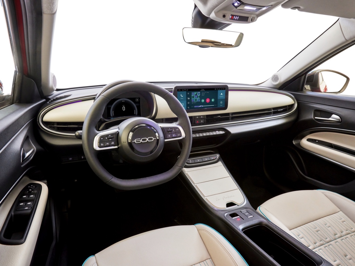 Fiat completa la gamma 600 con la variante Hybrid
