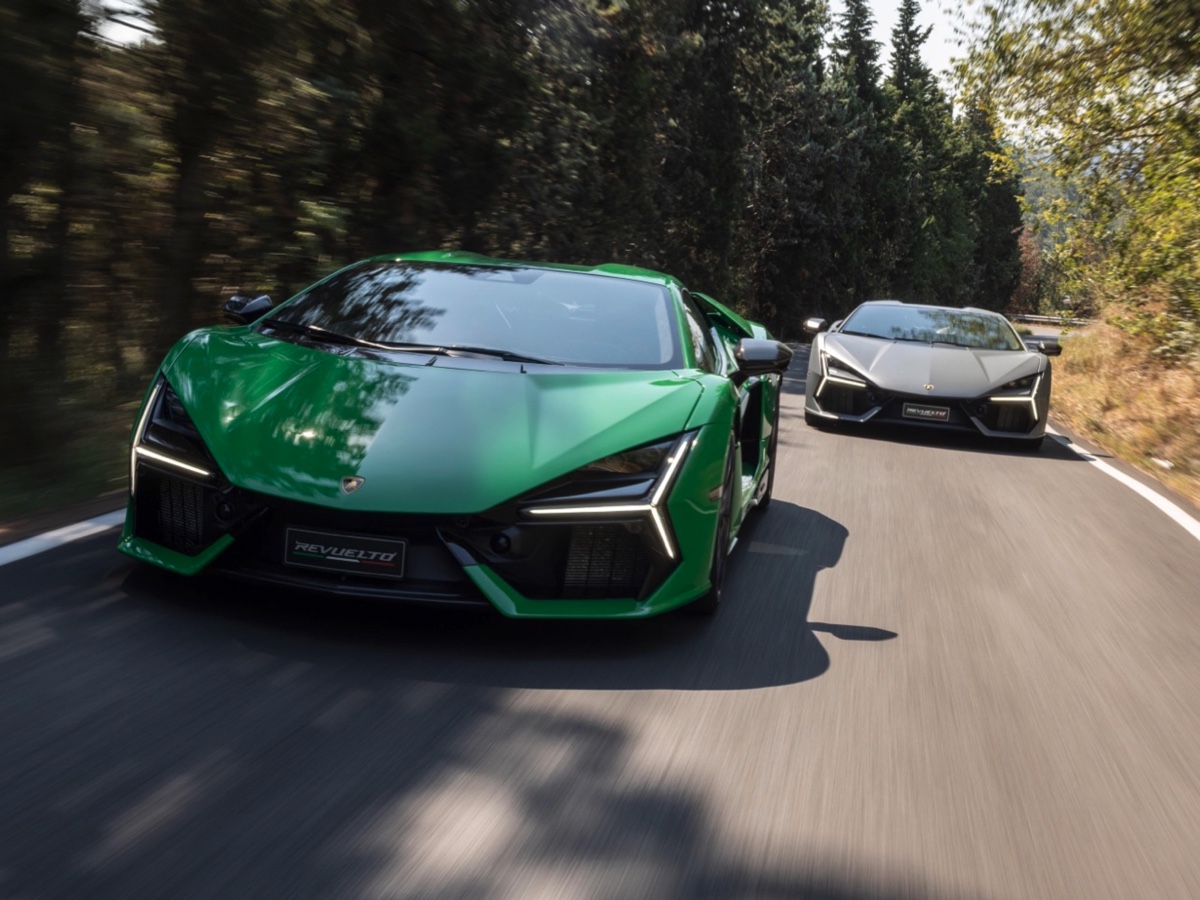 First road and track test drive for the Lamborghini Revuelto